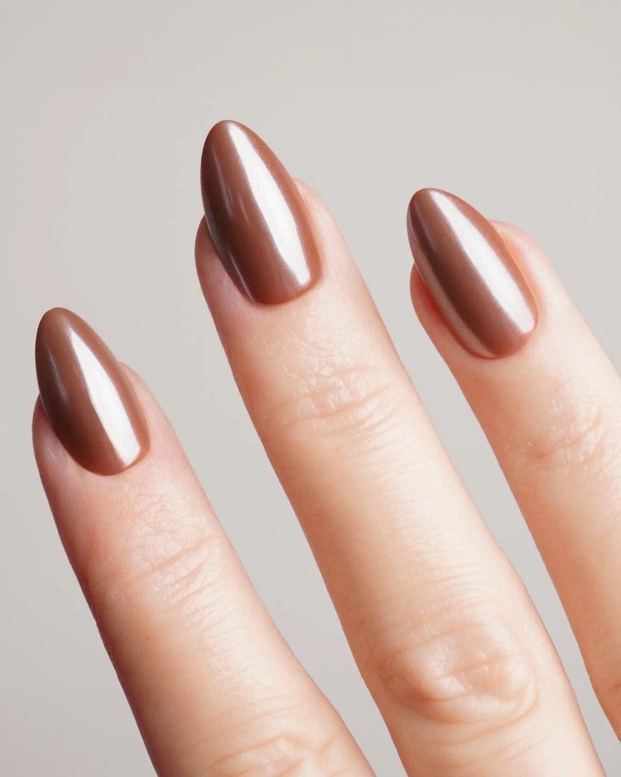 Glanzende Chocolade Amandel Nagels: Trendy Press Ons - Doonails